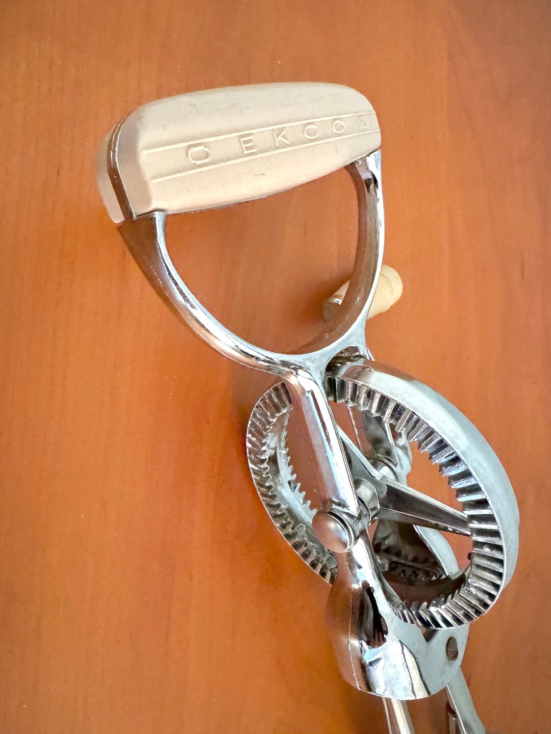 Vintage OEKCOO Rotary Hand Mixer Egg Beater Whisk Pink Mauve - Etsy