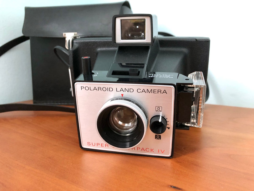 Vintage Midcentury Polaroid LAND CAMERA Super Colorpack IV With Case ...