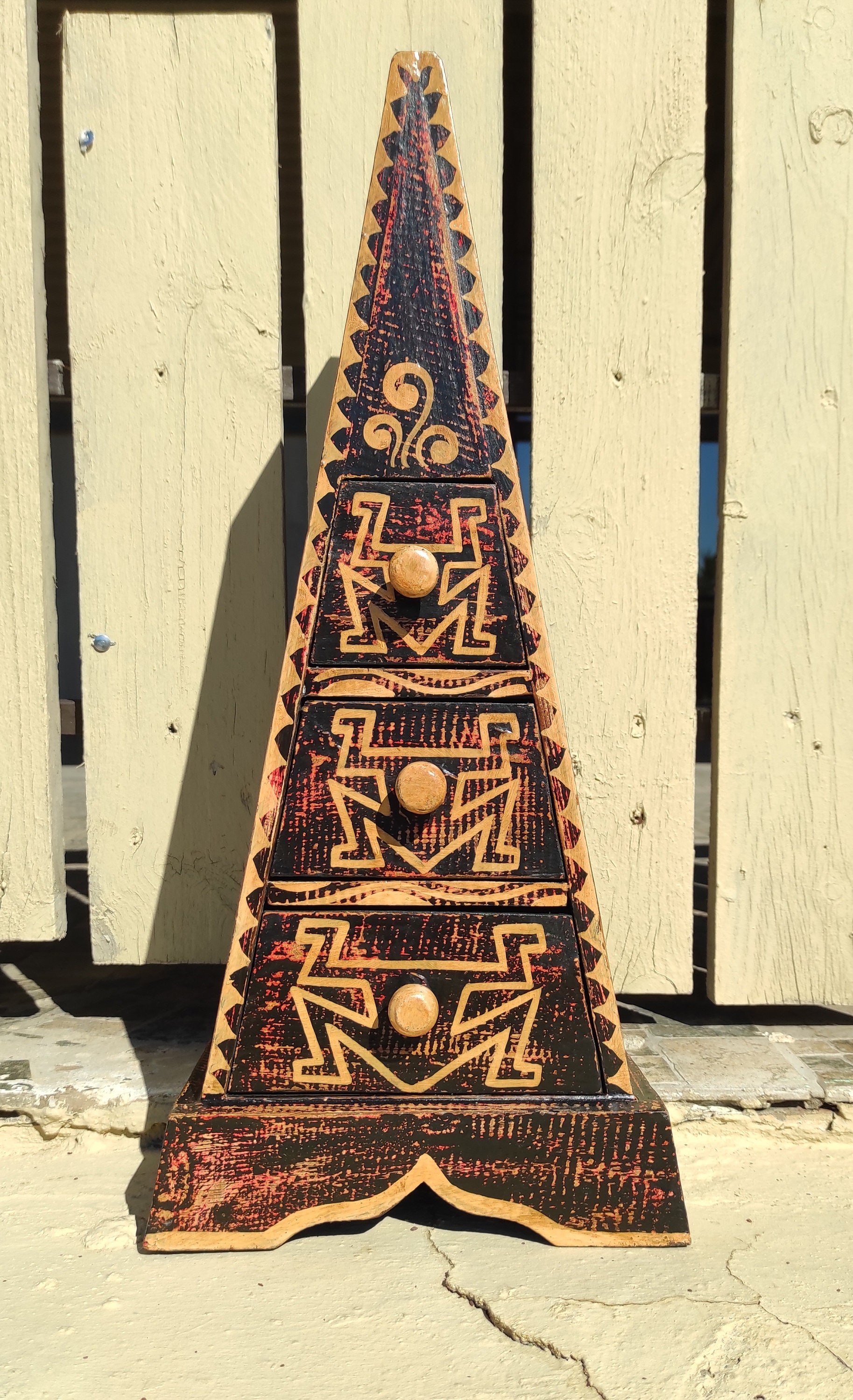 Dresser Jewelry Pyramid