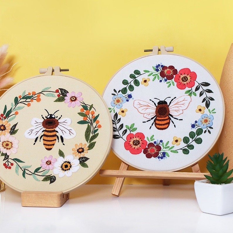 DIY Bee Embroidery Kit: Modern Floral Needlepoint, Beginner Craft - Etsy