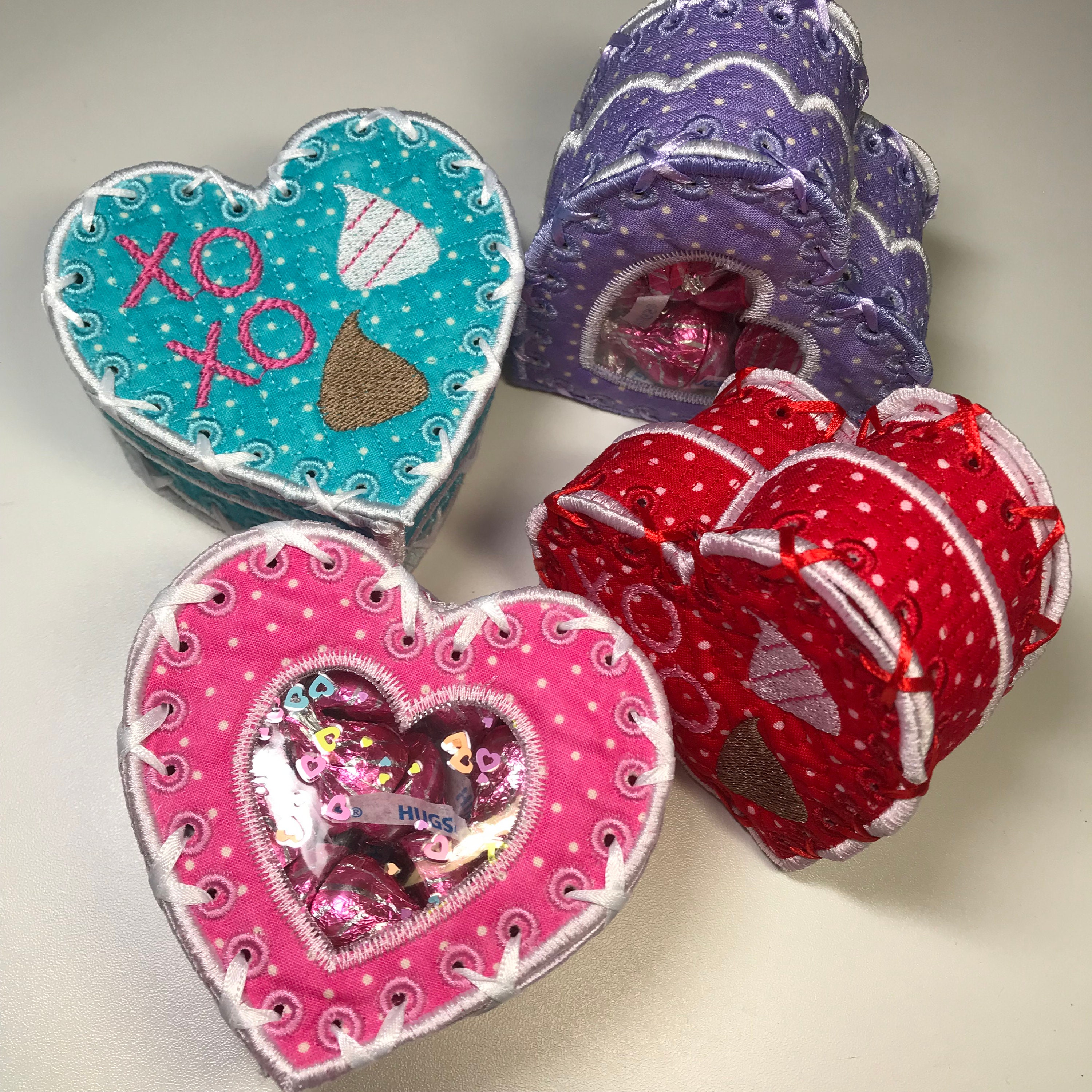 Heart Laced Gift Boxes ITH Embroidery Design File Valentines - Etsy