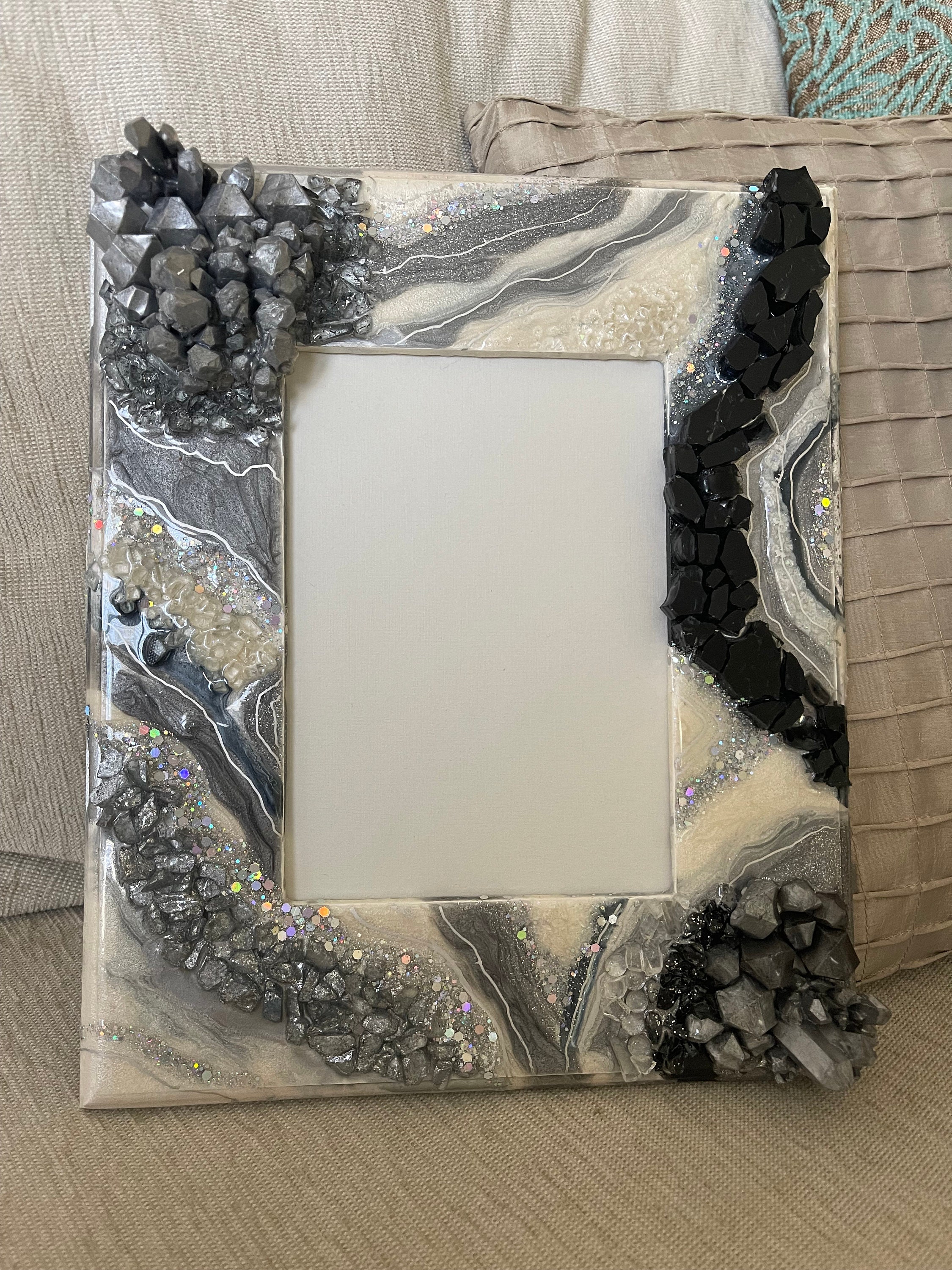 Geode Style Picture Frame Artwork, Unique Piece of Resin Art - Etsy