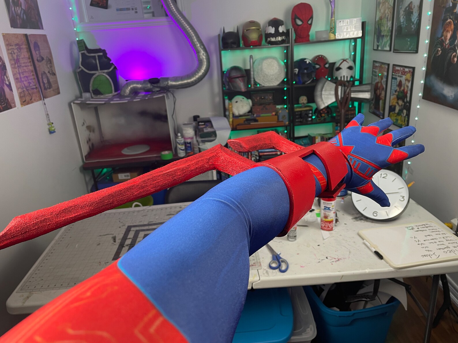 Spiderman 2099 Gauntlets PATTERN - Etsy