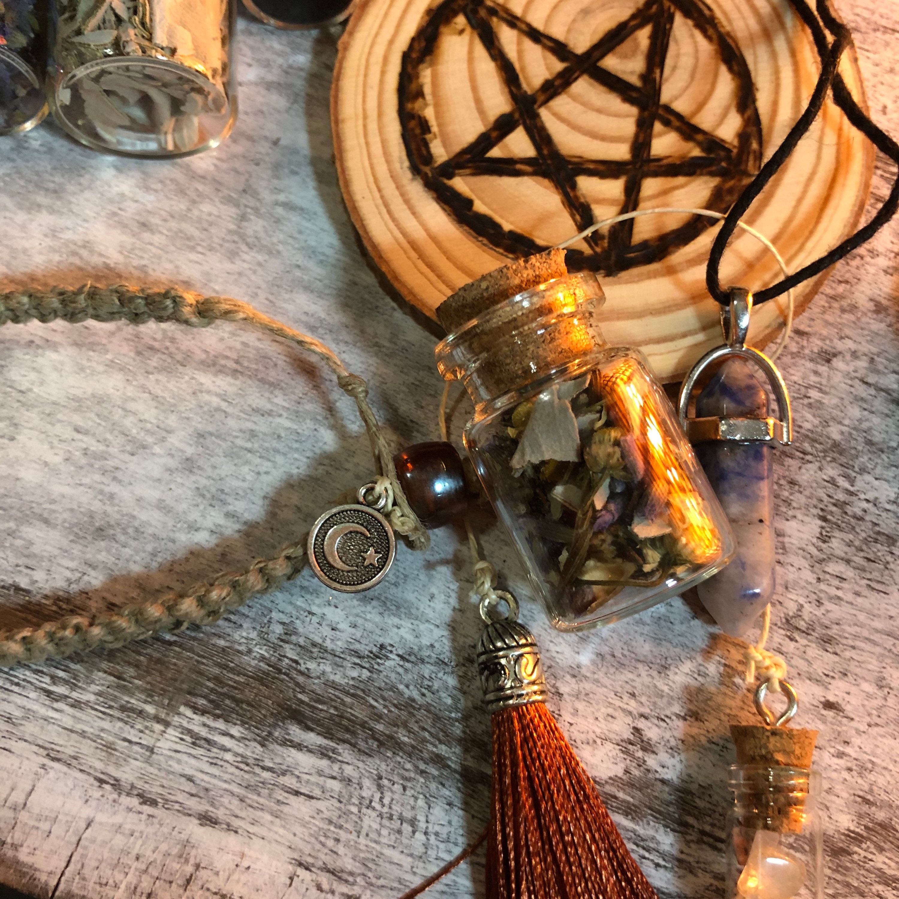 Witchcraft spell bags / witch gift sale / Victorian - Etsy España
