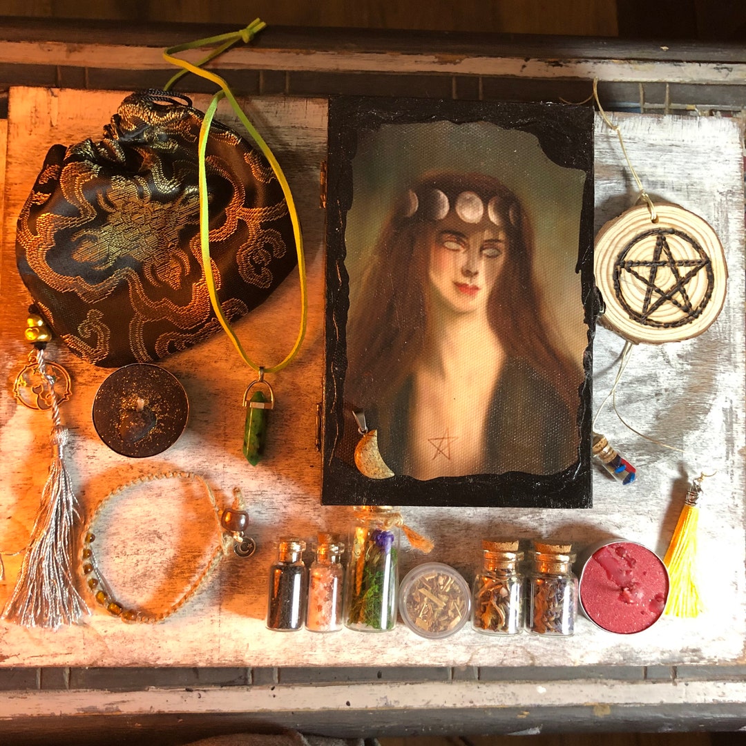 Occult Witch Box - Victorian Witch / Victorian Witchcraft Box / Altar ...
