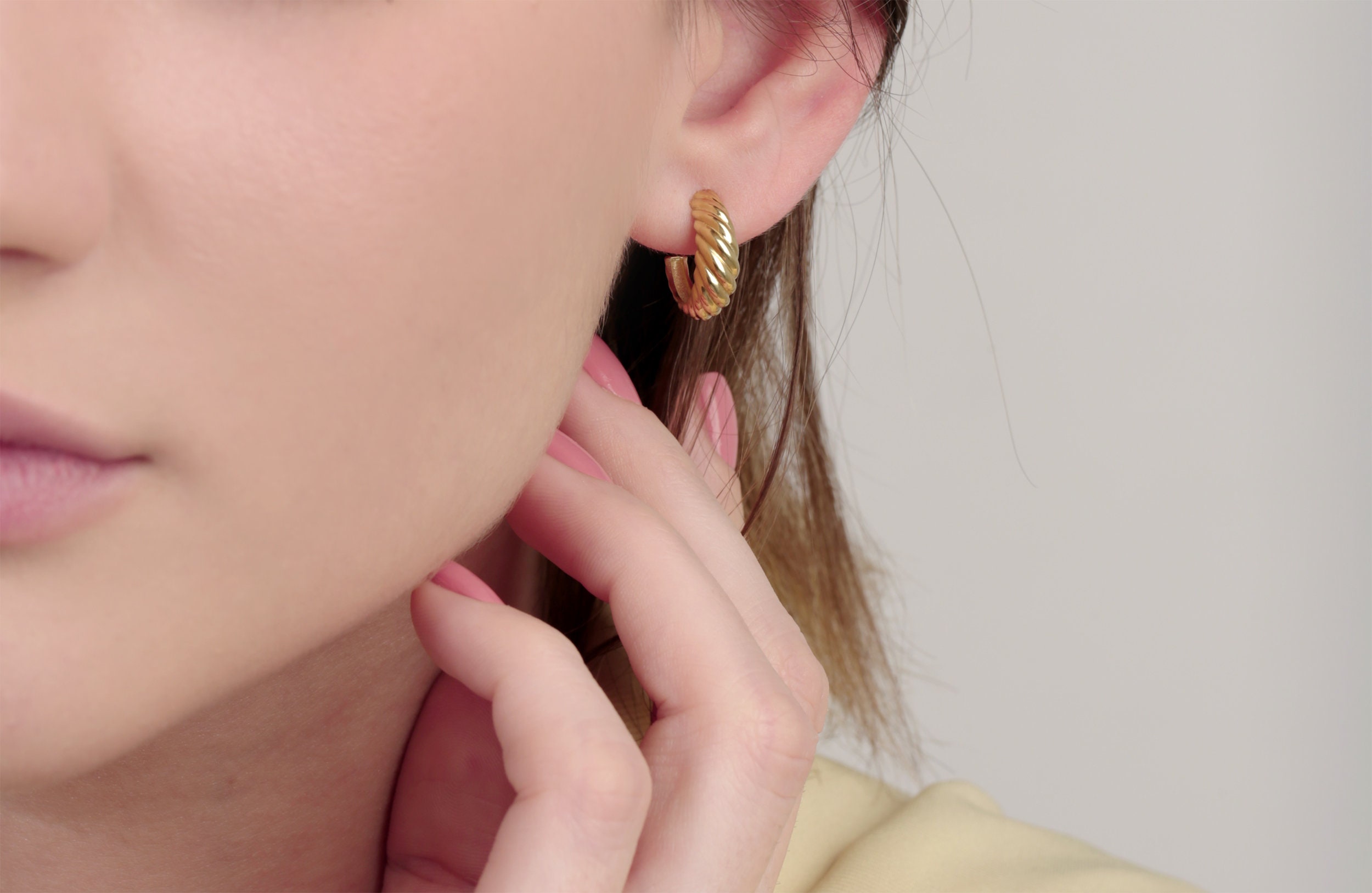 Twisted croissant hoop earrings Solid gold bubble earrings | Etsy