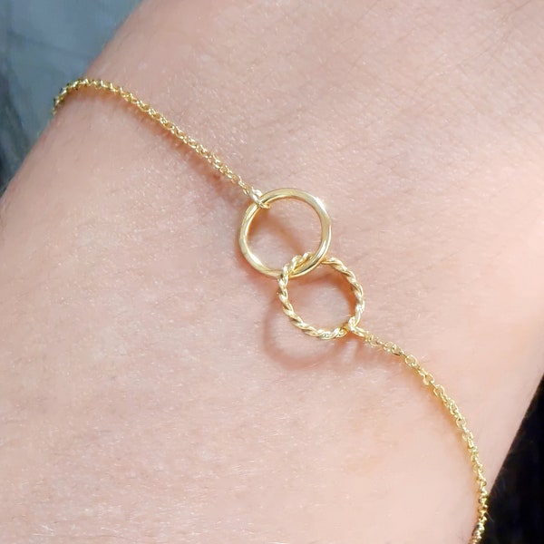 Entwined Circle Bracelet - Etsy