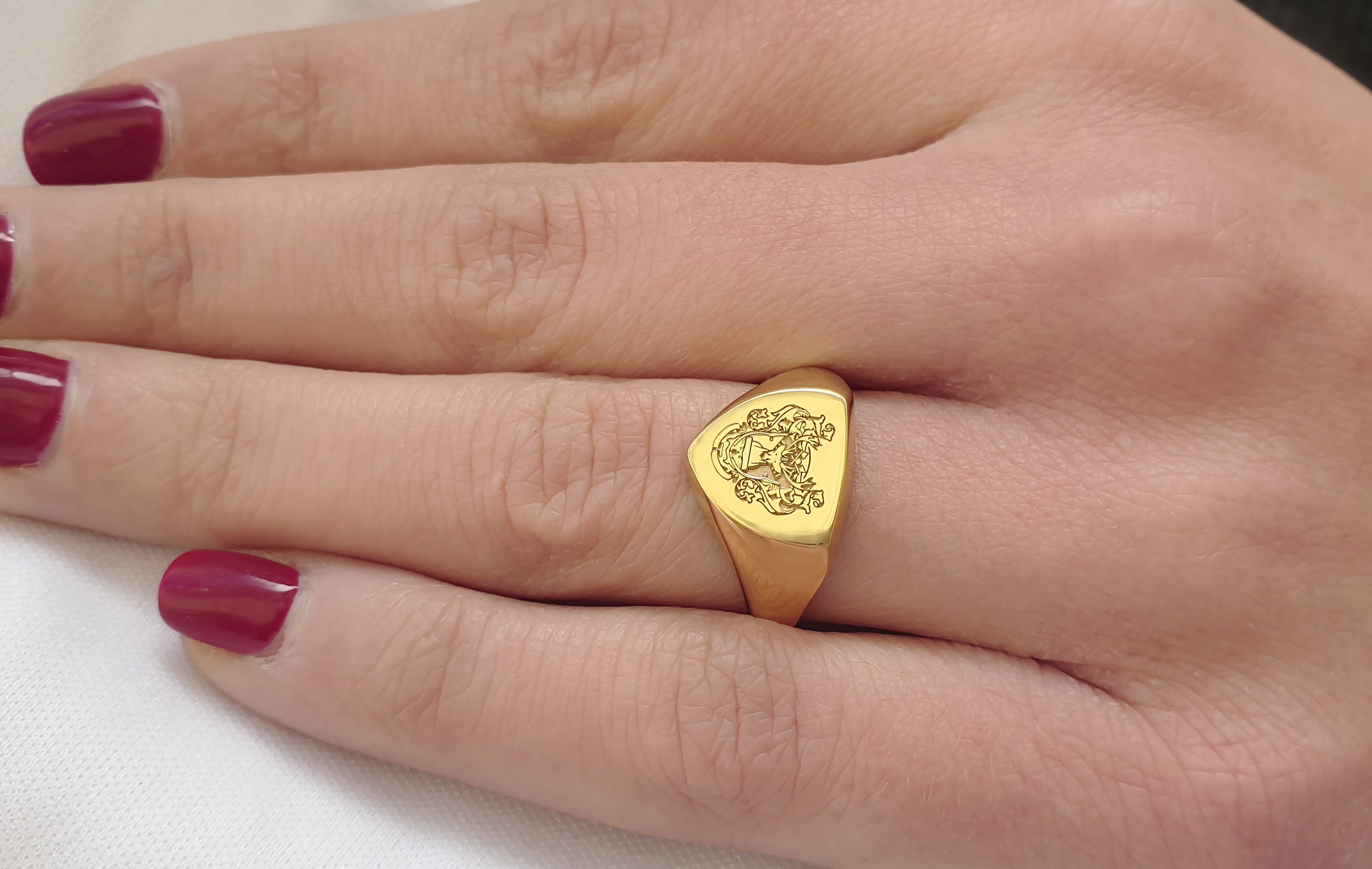 Personalized Shield signet ring in solid gold Unisex Solid | Etsy