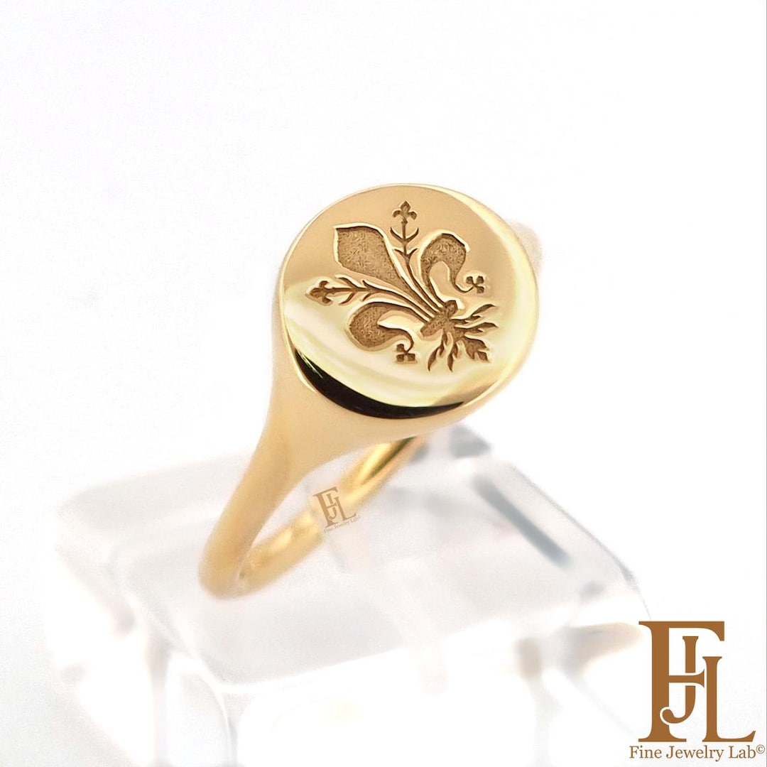 Gold Family Crest Signet Ring, Custom Engraved Coat of Arms, 9k 14k 18k ...