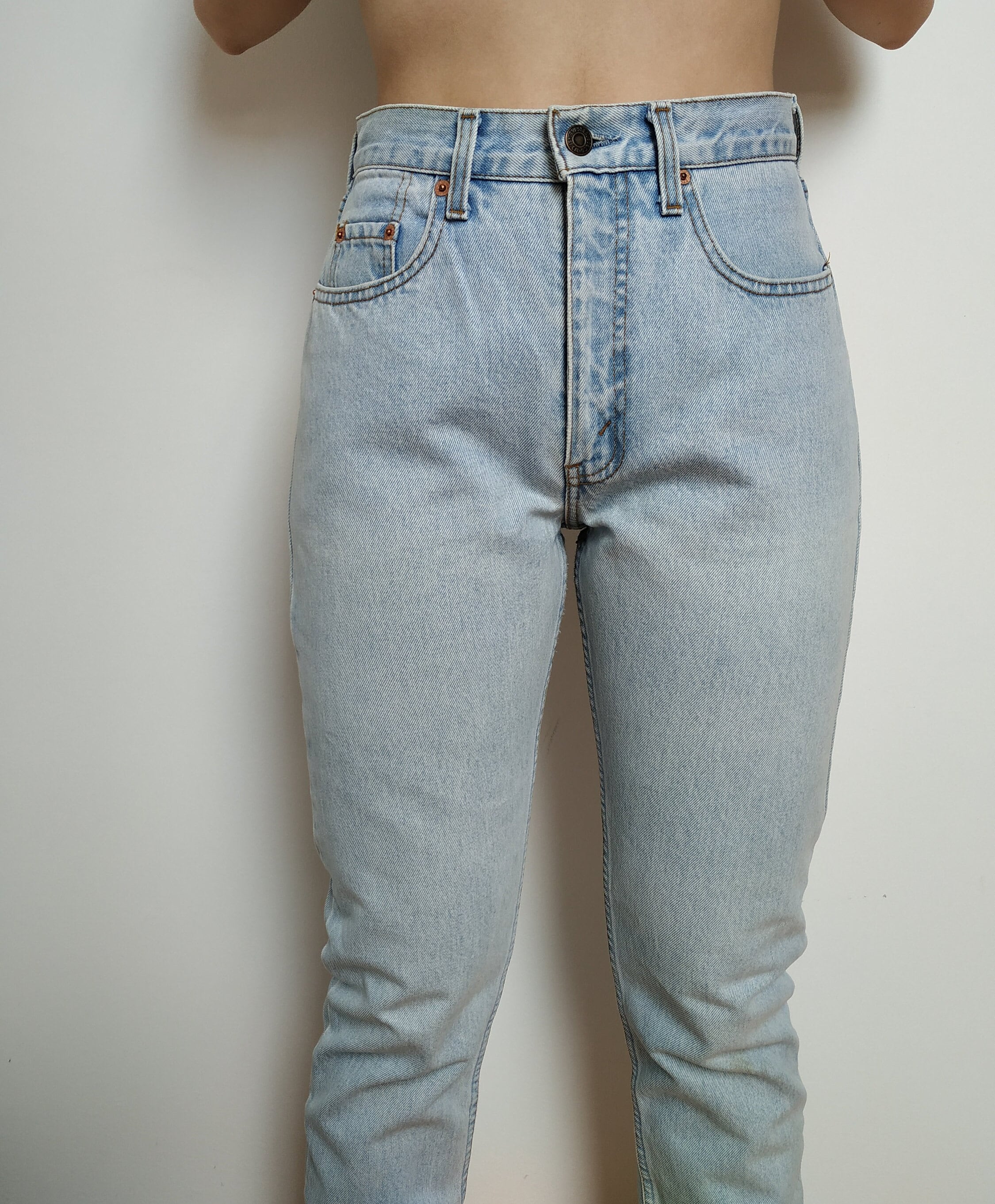 Vintage Levis 811 Jeans for Women / Size 26-27 Levi's Light Vintage Levis 811 Jeans for Women / Size 26-27 Levi's Light