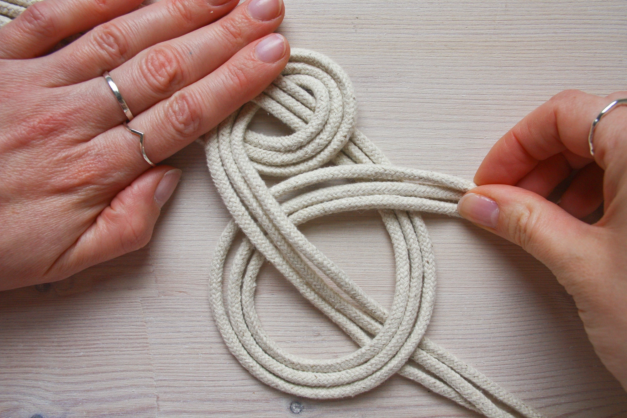 Macrame Necklace Pattern Tutorial, DIY Macrame Necklace, DIY Woven ...