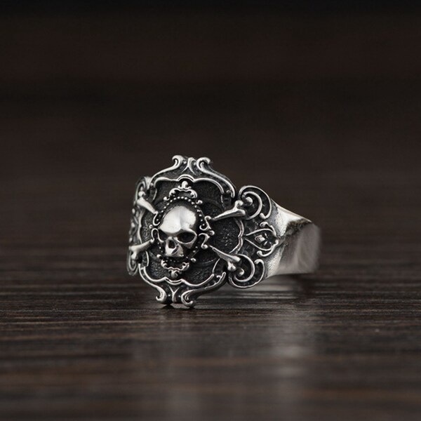 Gothic Ring - Etsy