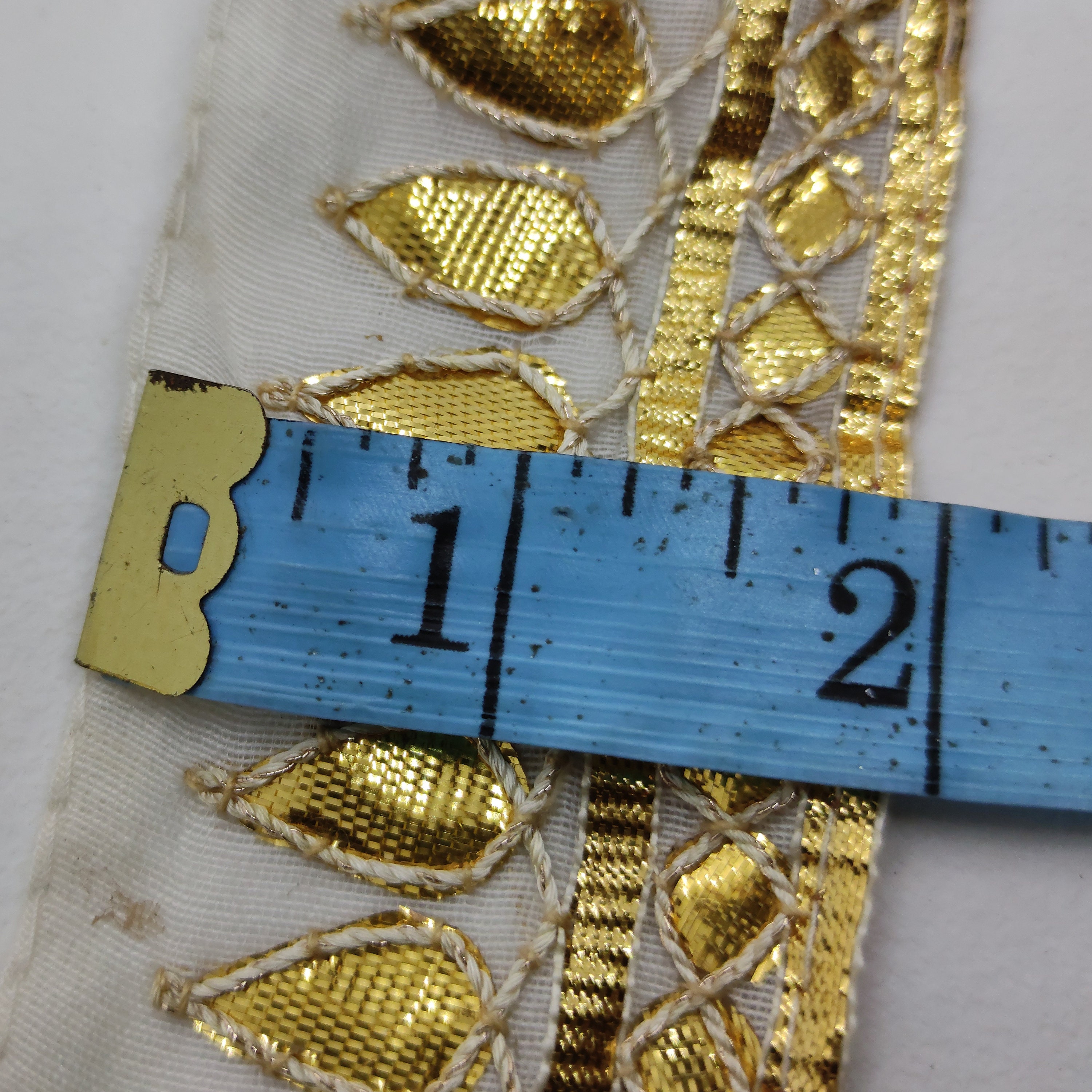 Golden Gota Patti Ribbon Trim: Ivory Leaf Pattern Indian Border (1.90 ...