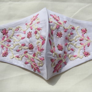 Pack of 1/5 Floral Texture Thread Embroidered Beaded Sequin White Silk ...