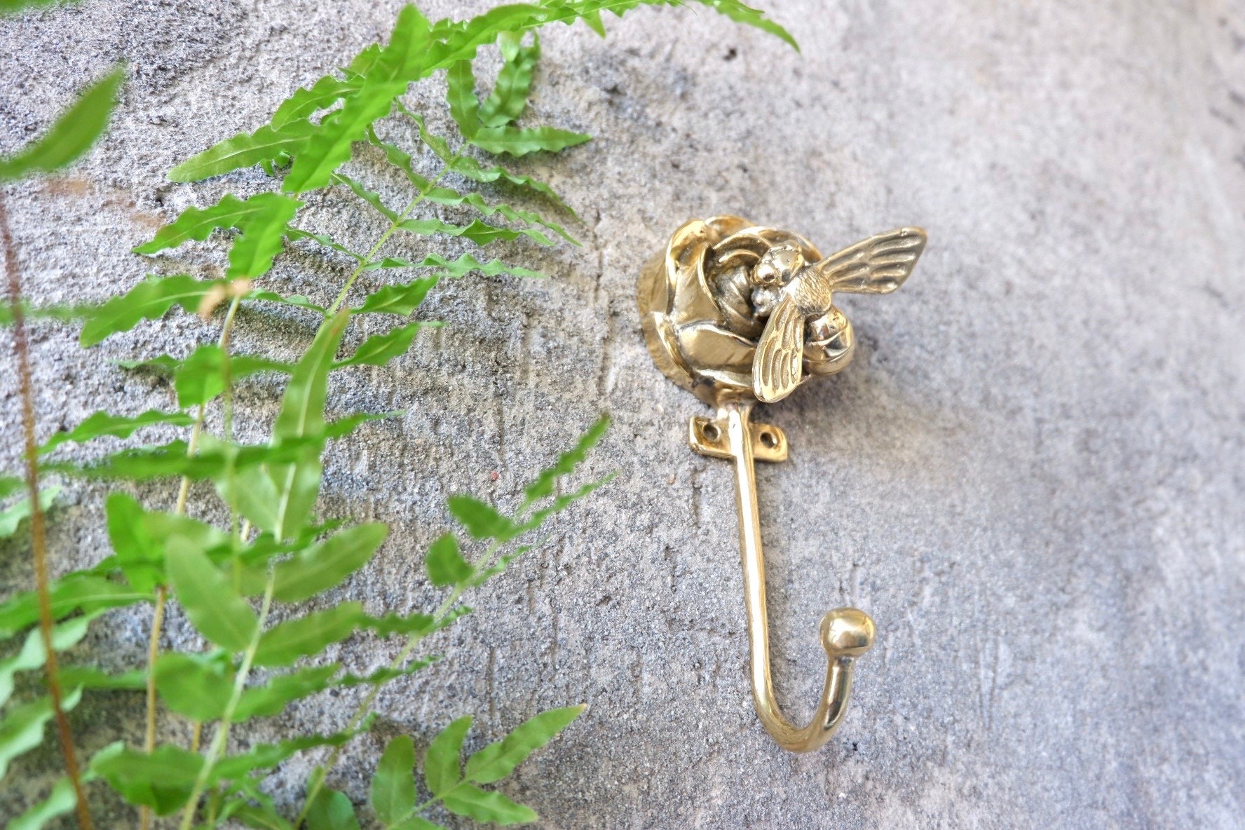 2 Pieces of Gold Bee Hook - Bee Wall Decor - Golden Bee Hive - Solid ...