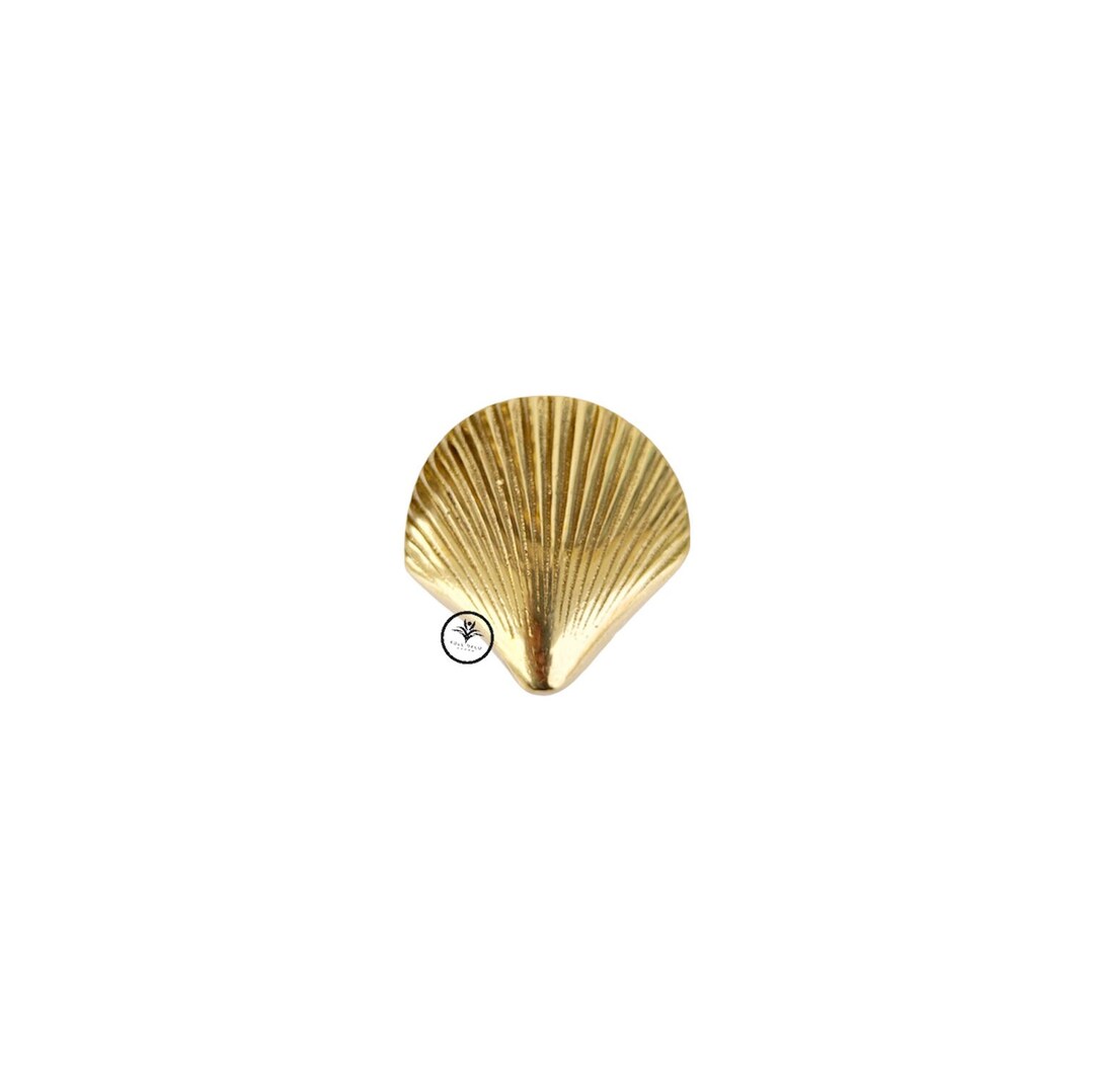 Artsy Scallop Brass Knob - Gold Brass Knob - Gold Scallop Knob - Gold ...