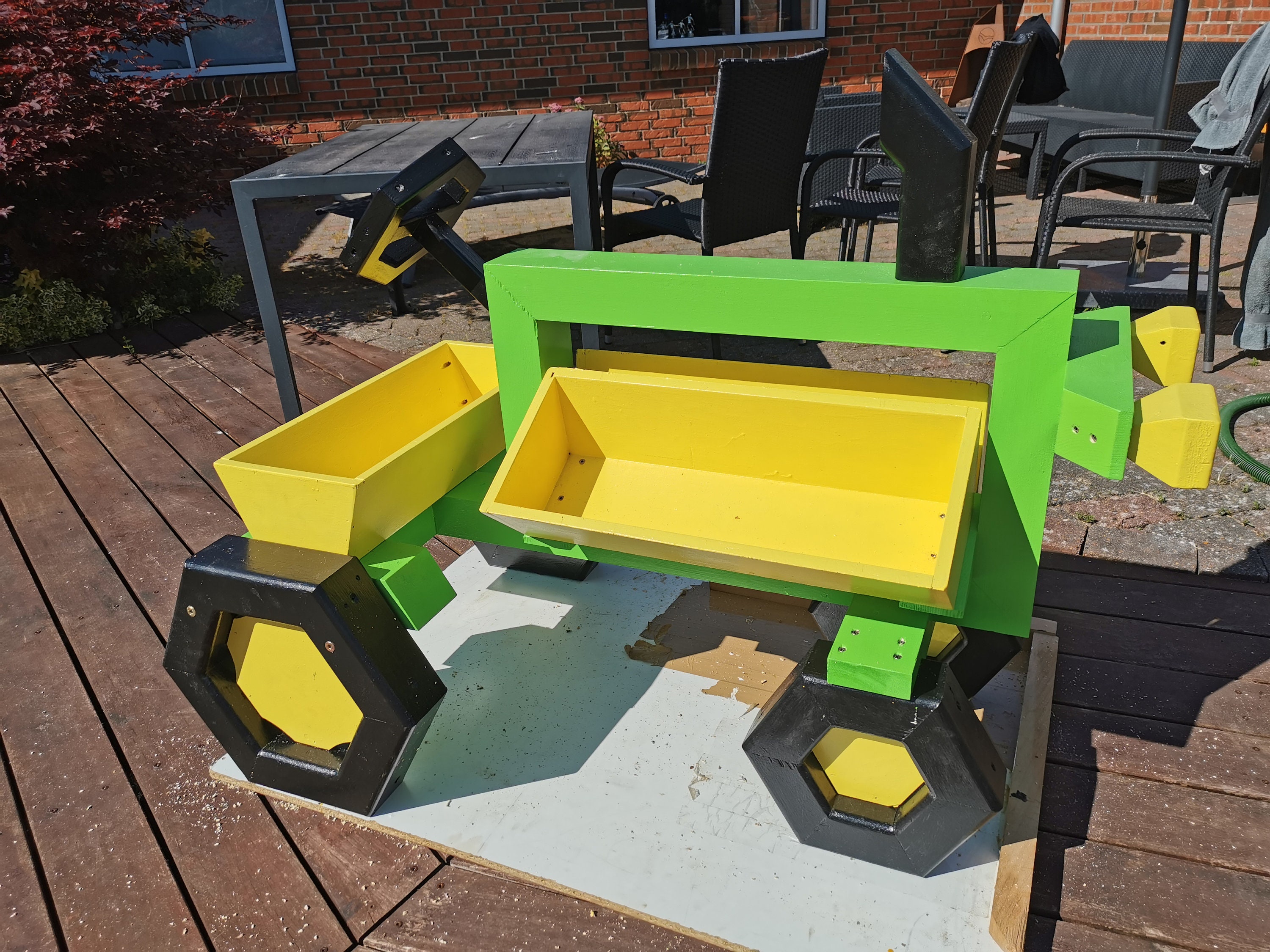 Tractor Garden Planter, Planter, Planterbox, Build Plans, Diy, Drawings ...