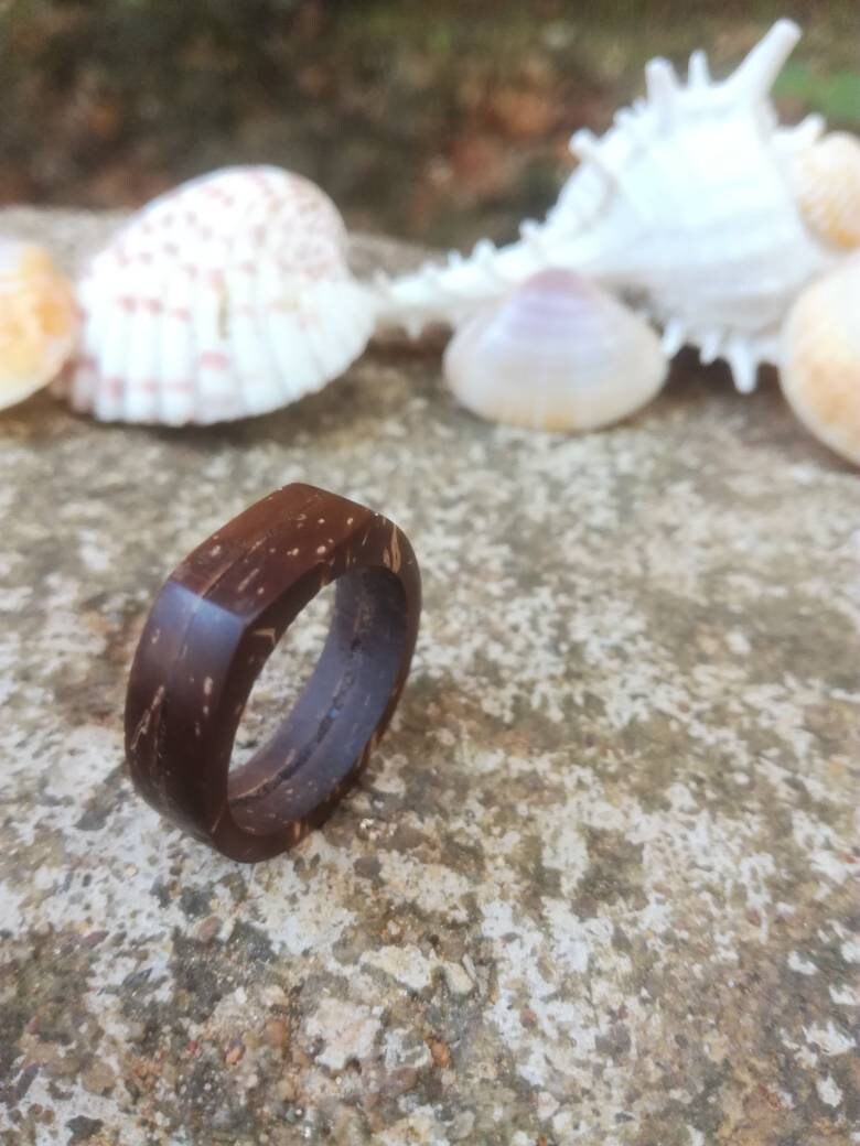 Canadian Walnut Wood Ring With Silver Shadow Acrylic Liner – Saga Wood ...