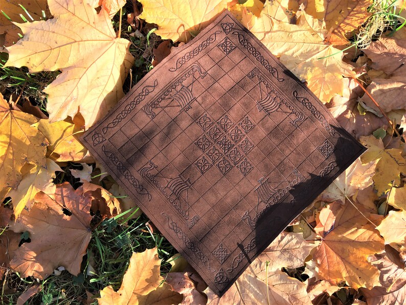 The Hnefatafl Board Game With Wooden Pieces - Etsy