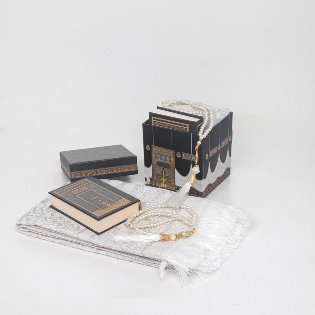 Buy Mini Islamic Gift Box, Kaaba Box With Quran, Prayer Rug and Tasbeeh ...