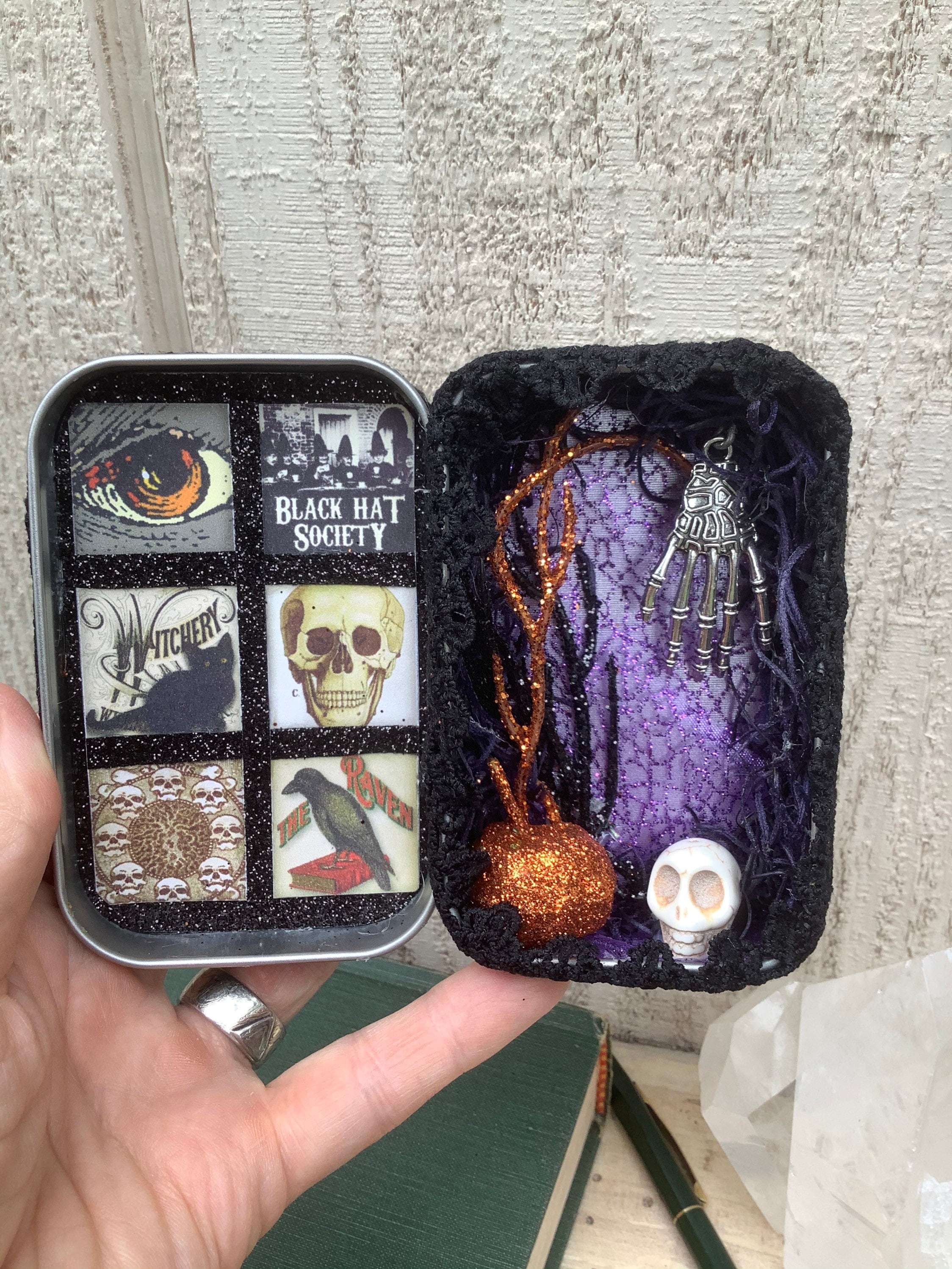 Halloween Vignettes, Altered Tin With Glitter Pumpkin and Skeleton - Etsy
