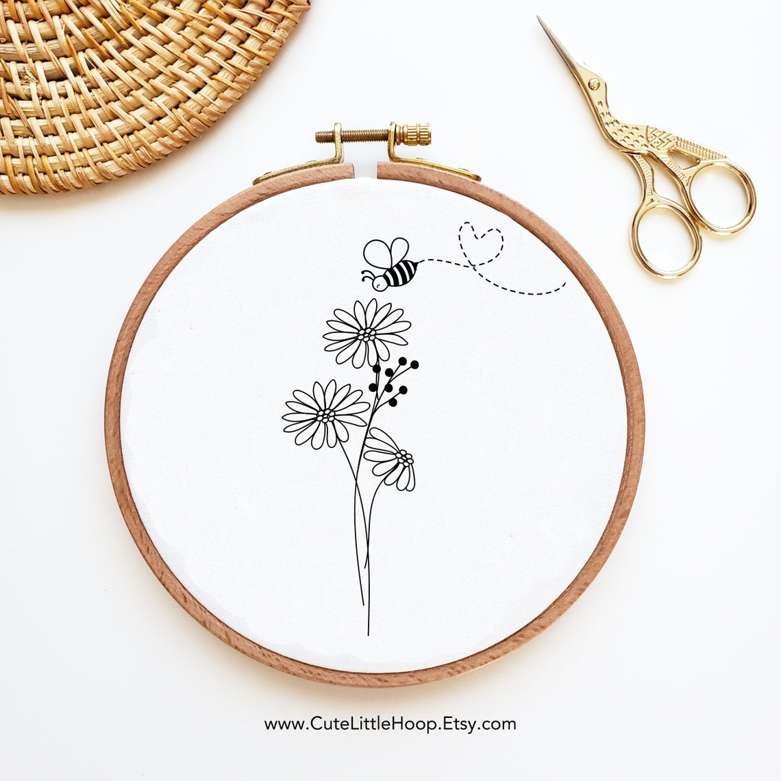 Daisy Bee Embroidery PDF Pattern, Wildflower Hand Embroidery Design ...