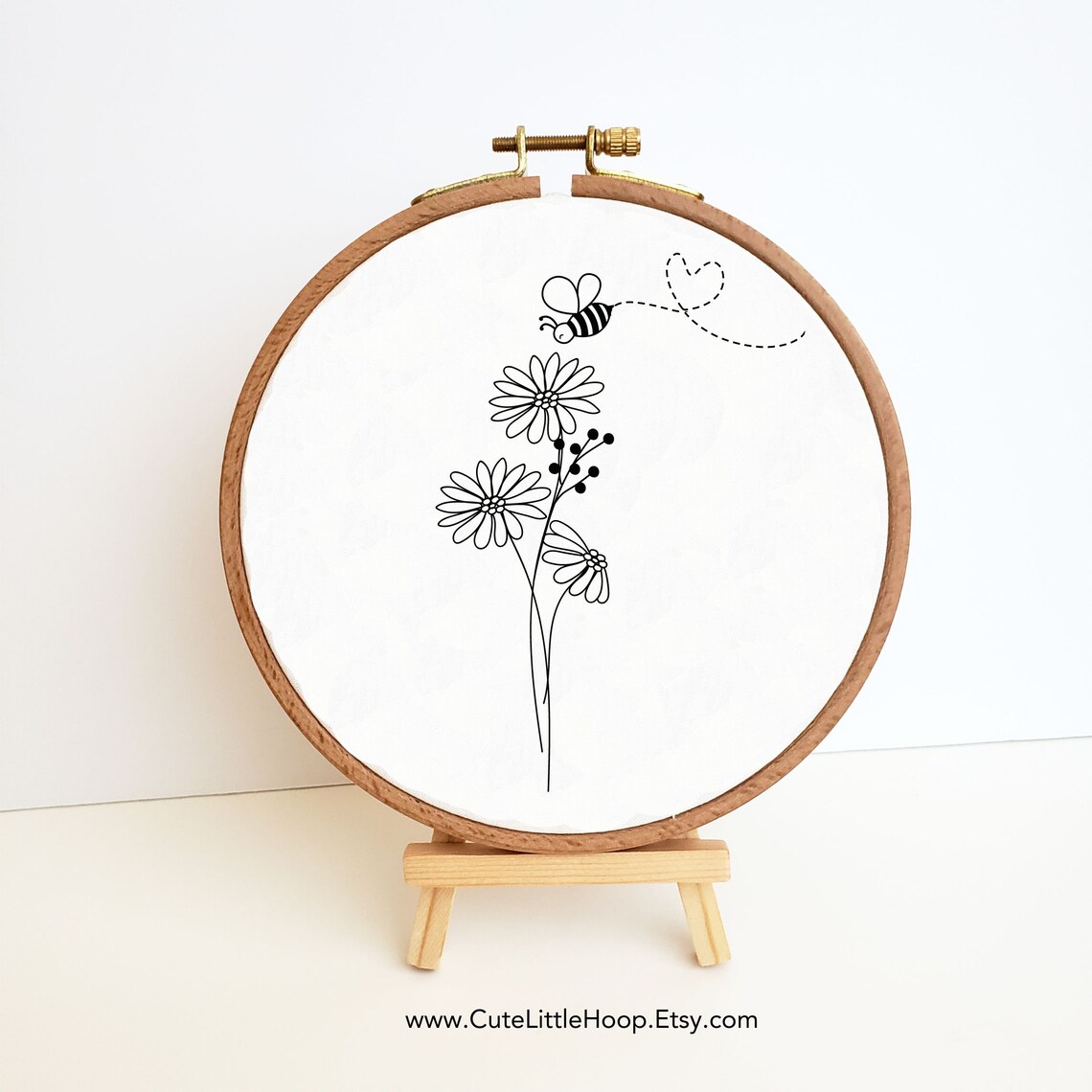 Daisy Bee Embroidery PDF Pattern, Wildflower Hand Embroidery Design ...