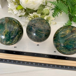 Emerald Green Mica & Quartz Spheres (you Choose) Sphere Stand Included ...