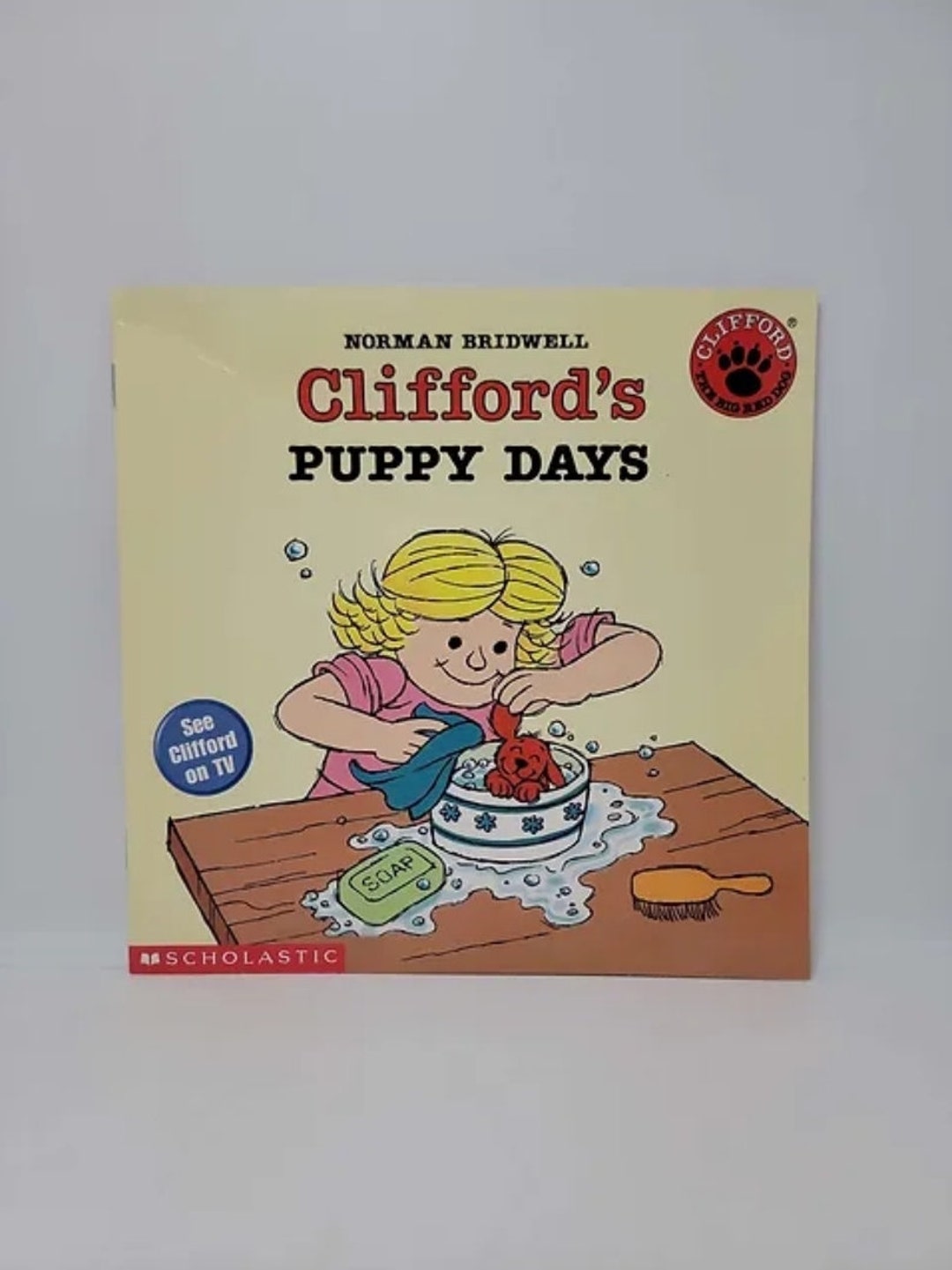 Clifford's Puppy Days (clifford the Big Red Dog) Paperback – August 1 ...