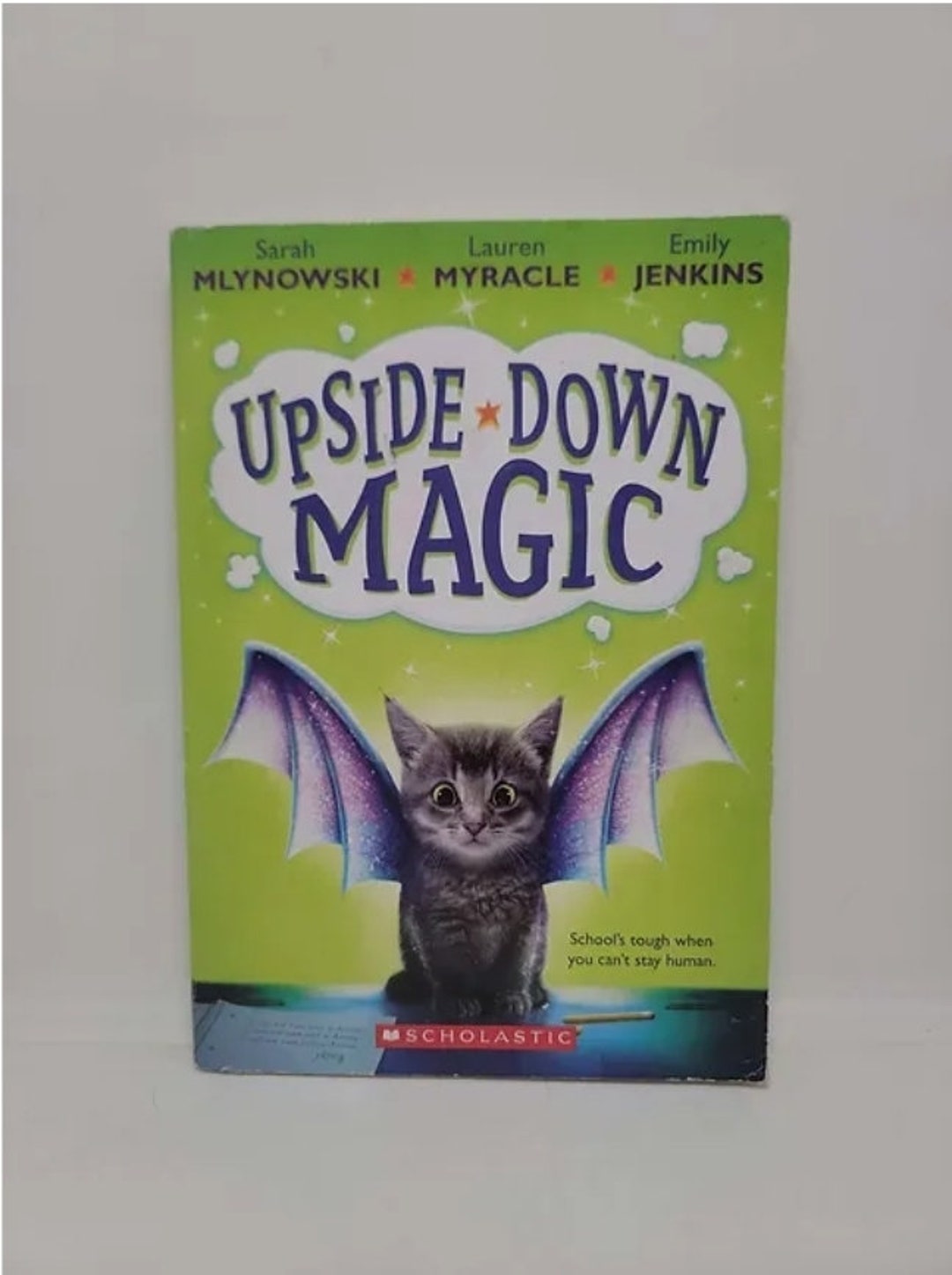 Upside-down Magic (upside-down Magic 1): Volume 1 (upside-down Magic ...