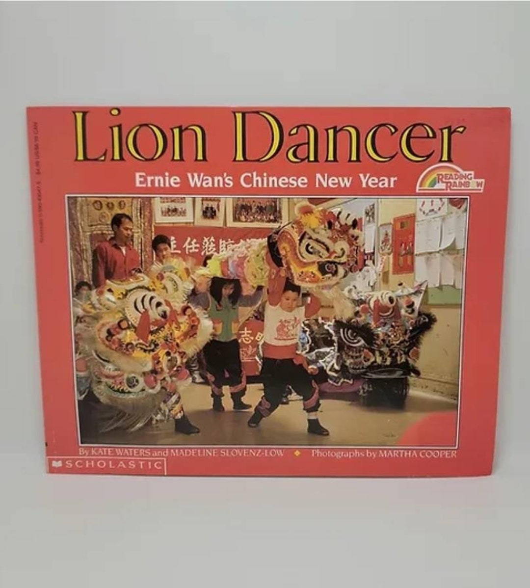 Lion Dancer: Ernie Wan's Chinese New Year (rise and Shine) Paperback ...