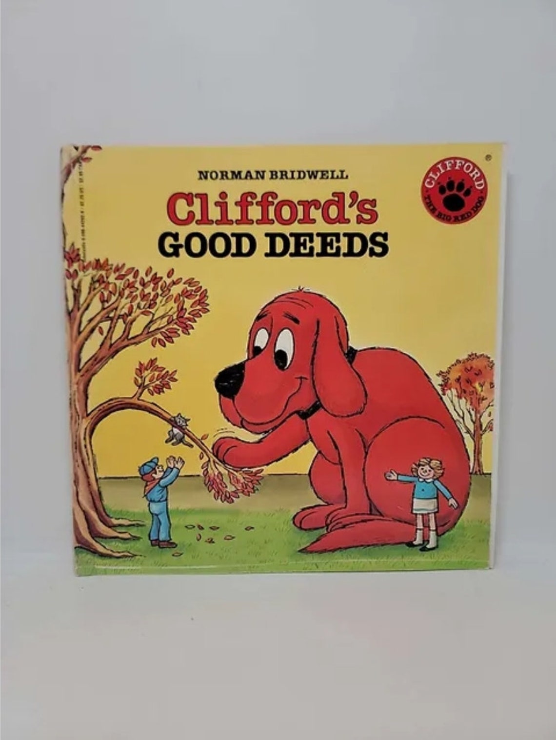 Clifford's Good Deeds Paperback – August 31, 1985 by Norman Bridwell ...