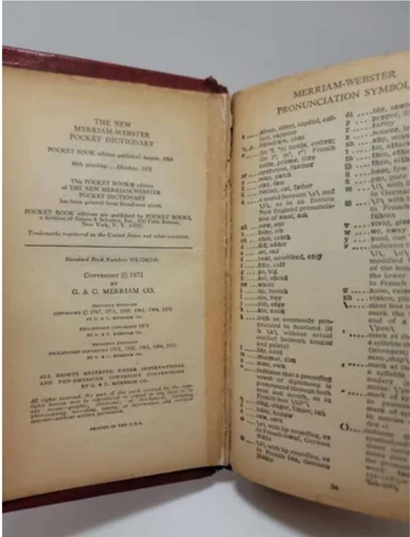 Vintage Merriam-webster Dictionary 1971 - Etsy