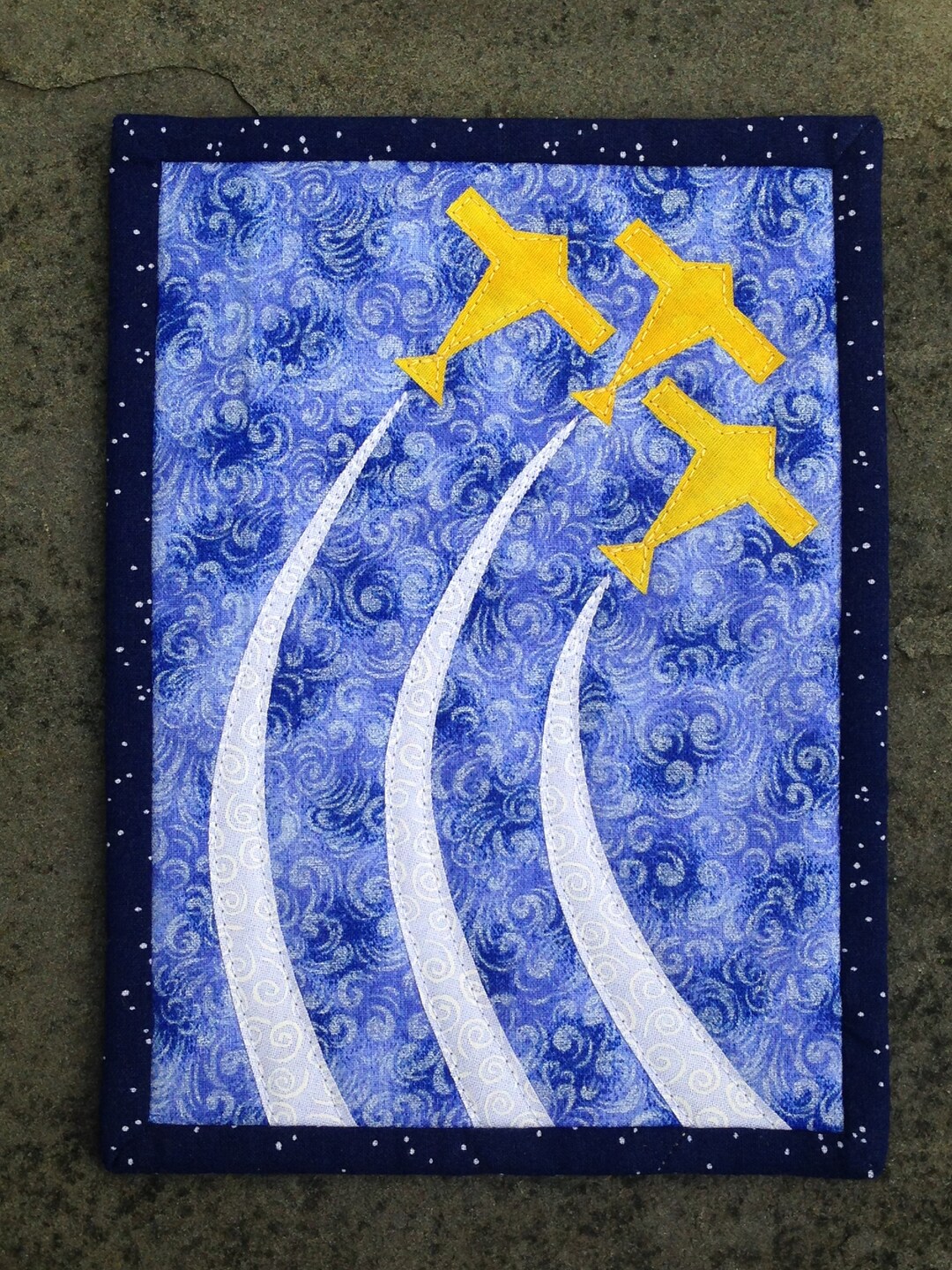 Flying High Mug Rug / Airplane Mini Quilt Pattern (PDF Pattern) - Etsy