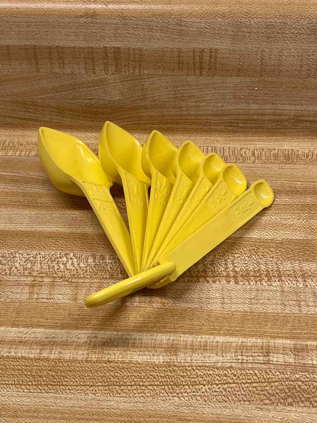 Vintage Yellow Tupperware Measuring Spoons, Set of 7 Pieces - Etsy