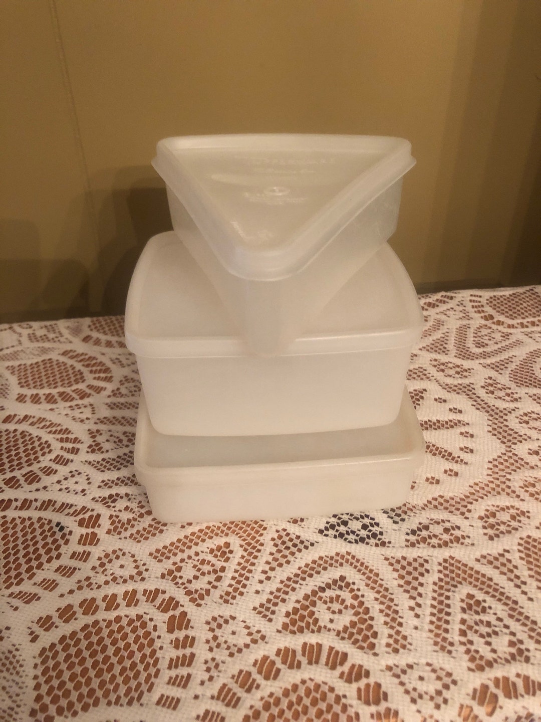 Vintage Tupperware Containers, All Lids Have Good Seals. Vintage ...