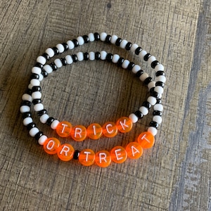 Trick or Treat Halloween Beaded Bracelets | Halloween Themed Bracelets ...