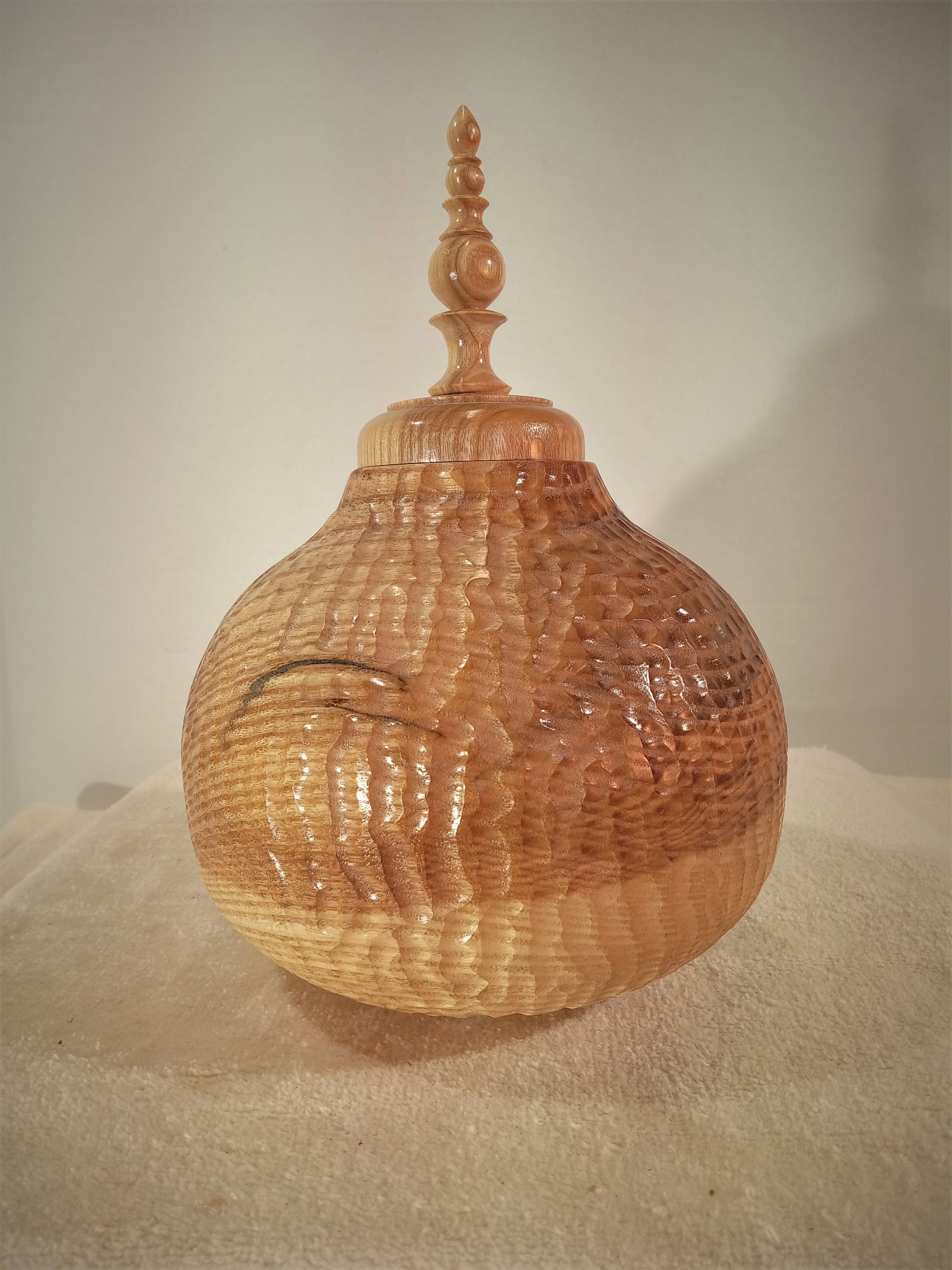 Lidded Ash Vase With Hand Carving 5"w X 6"h - Etsy