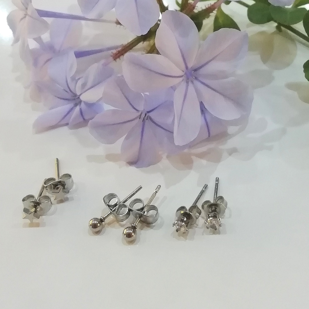 Lot of 3 Pairs of Silver Chips Balls Strass Stars 3mm 3.5mm Earrings ...