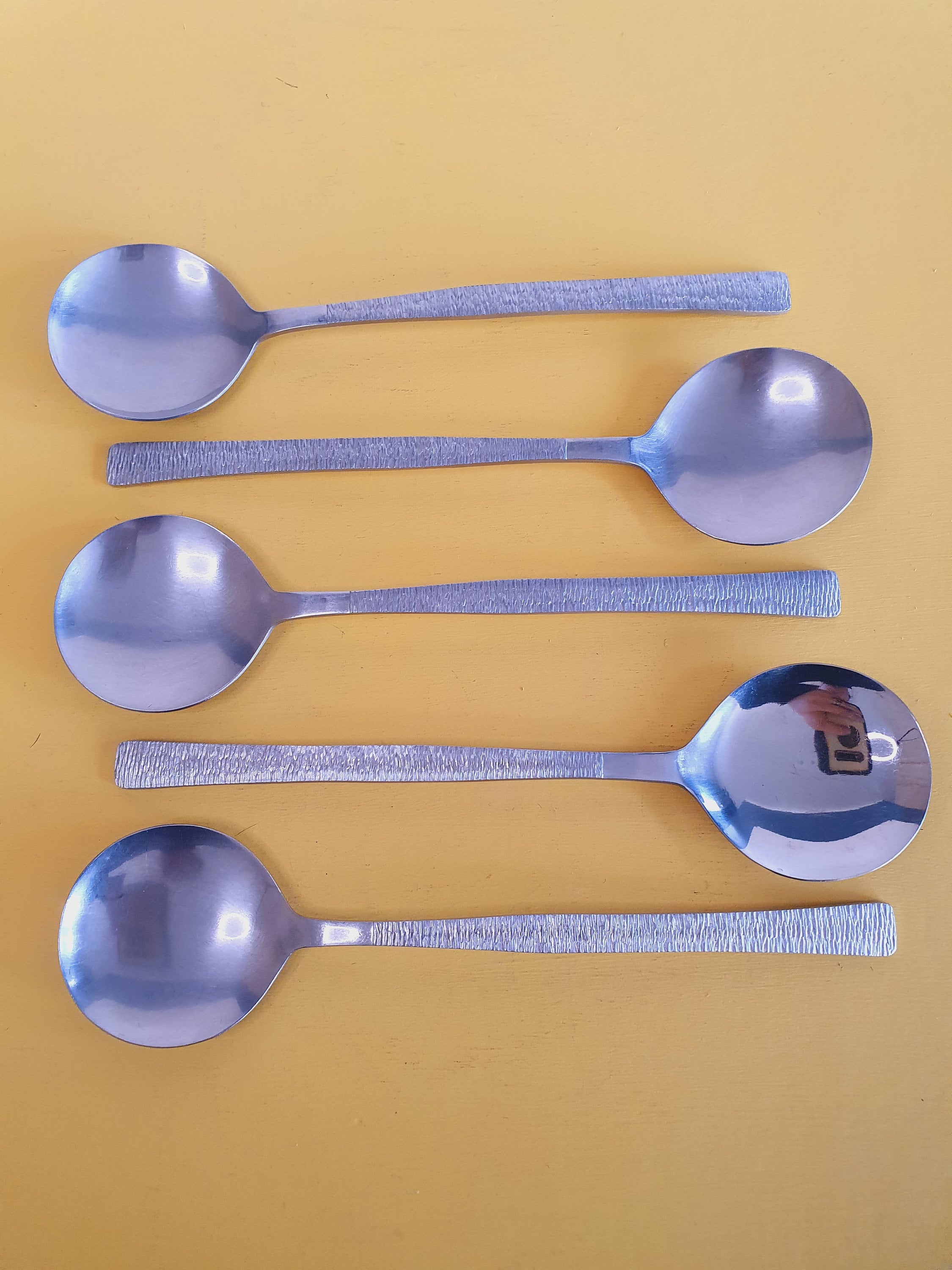 Set of 5 Viners 'studio' Pattern Soup Spoons - Stainless Steel Mid ...