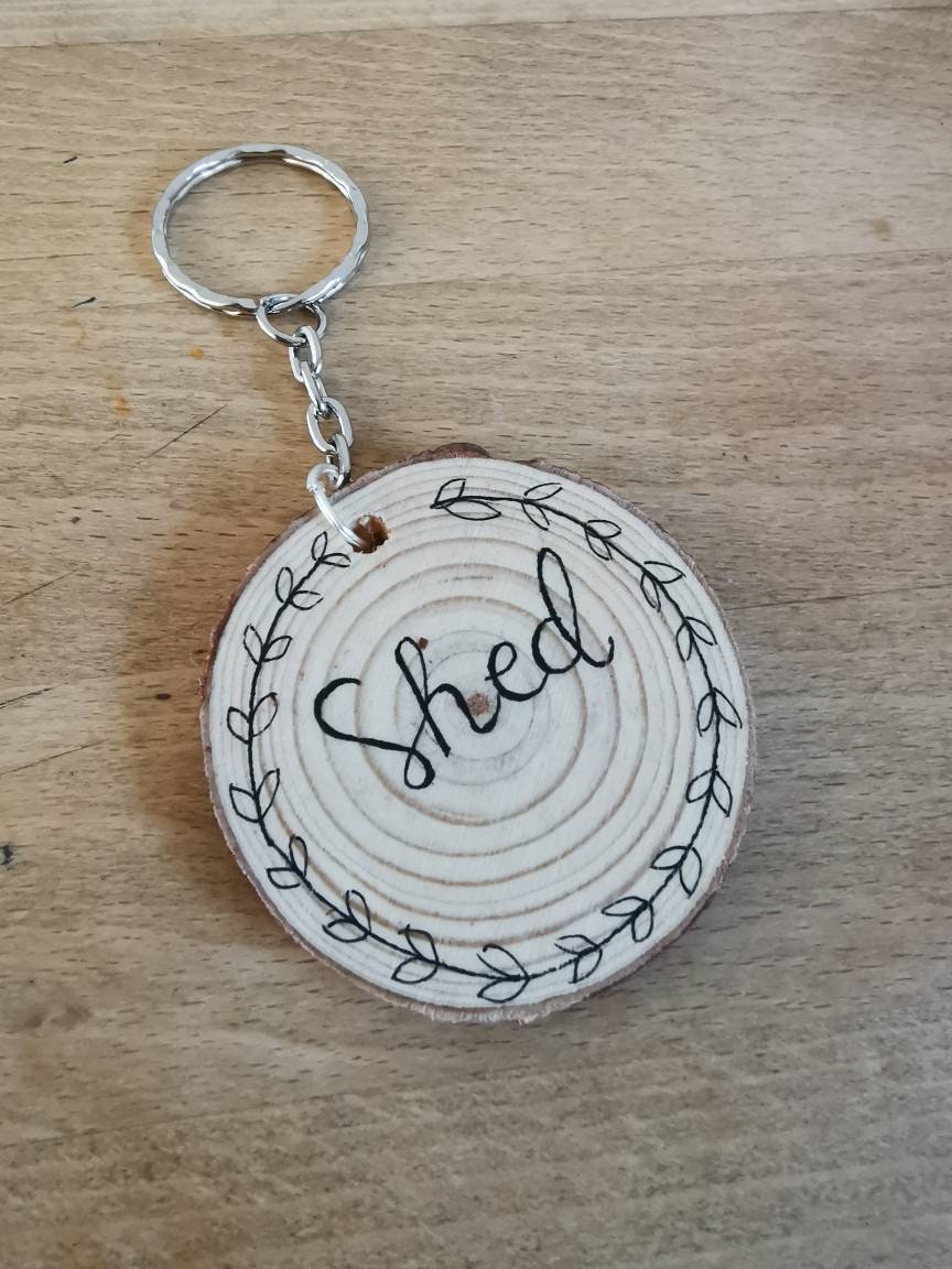 Personalised wood slice keyrings log round keyring - Etsy.de