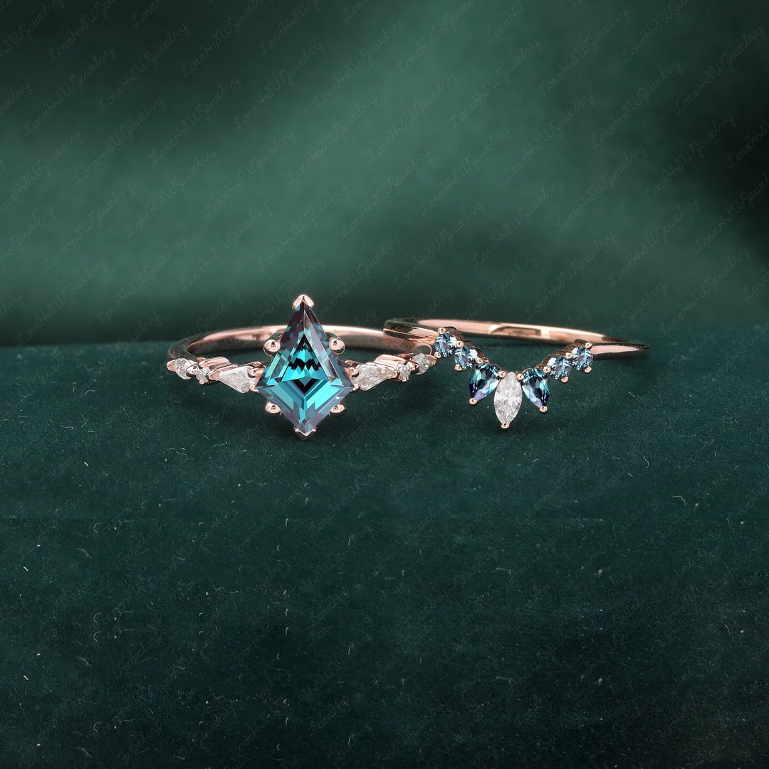 Vintage Alexandrite Wedding Ring Sets Kite Cut Engagement Ring Rose ...