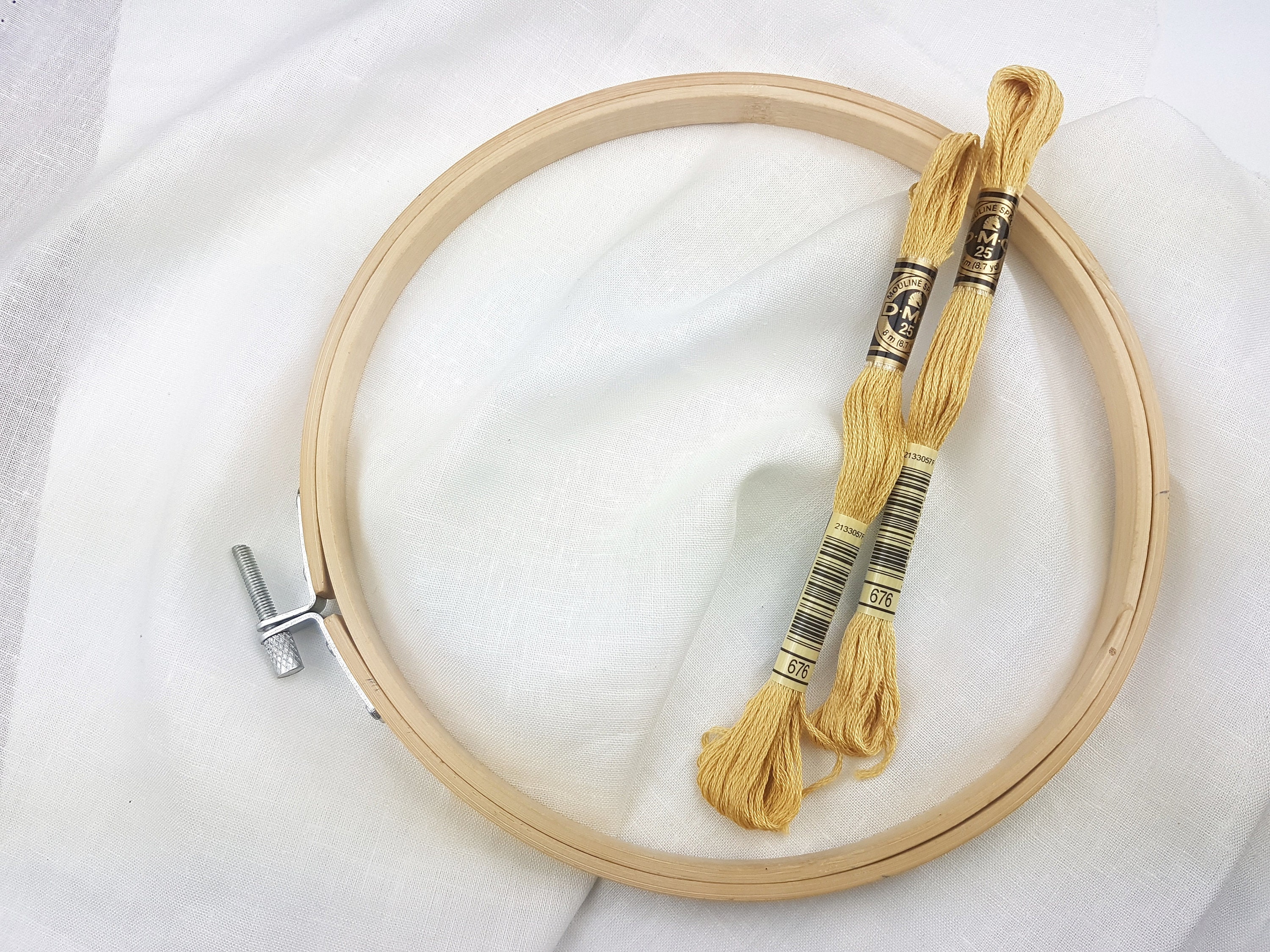 DMC Mouliné Embroidery Floss N. 676 - Etsy