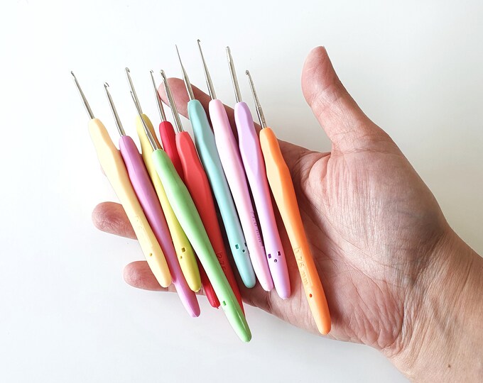 Crochet Handle for Use With Interchangeable Hooks C/2 Hook Included ...