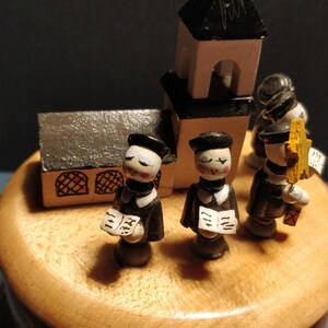 Vintage Wooden Music Box With Caroling Singers - Etsy