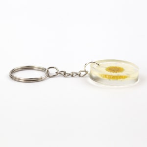Real Pressed Daisy Keyring. Flower Resin Key Ring. Spring Accessories ...