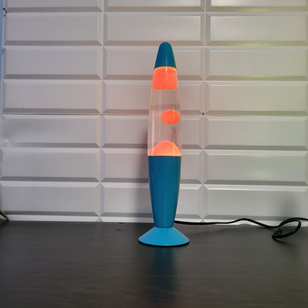 Table Vintage Lava Lamp Red Space Rocket Style Lamp Space Lamp Decor ...