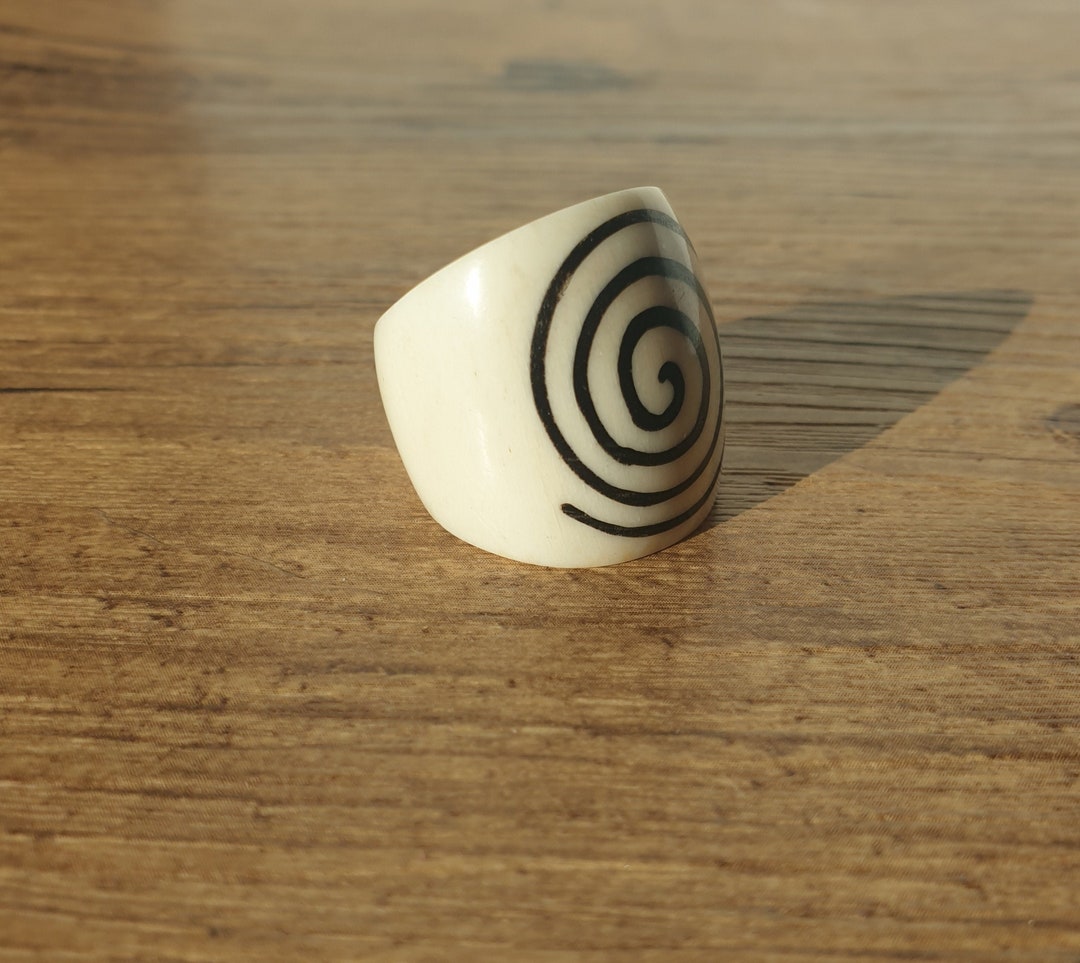 Small Size Ring Hand Crafted Bone Ring Natural Bone Ring Carved Bone Ring Batik-dye Ring ...