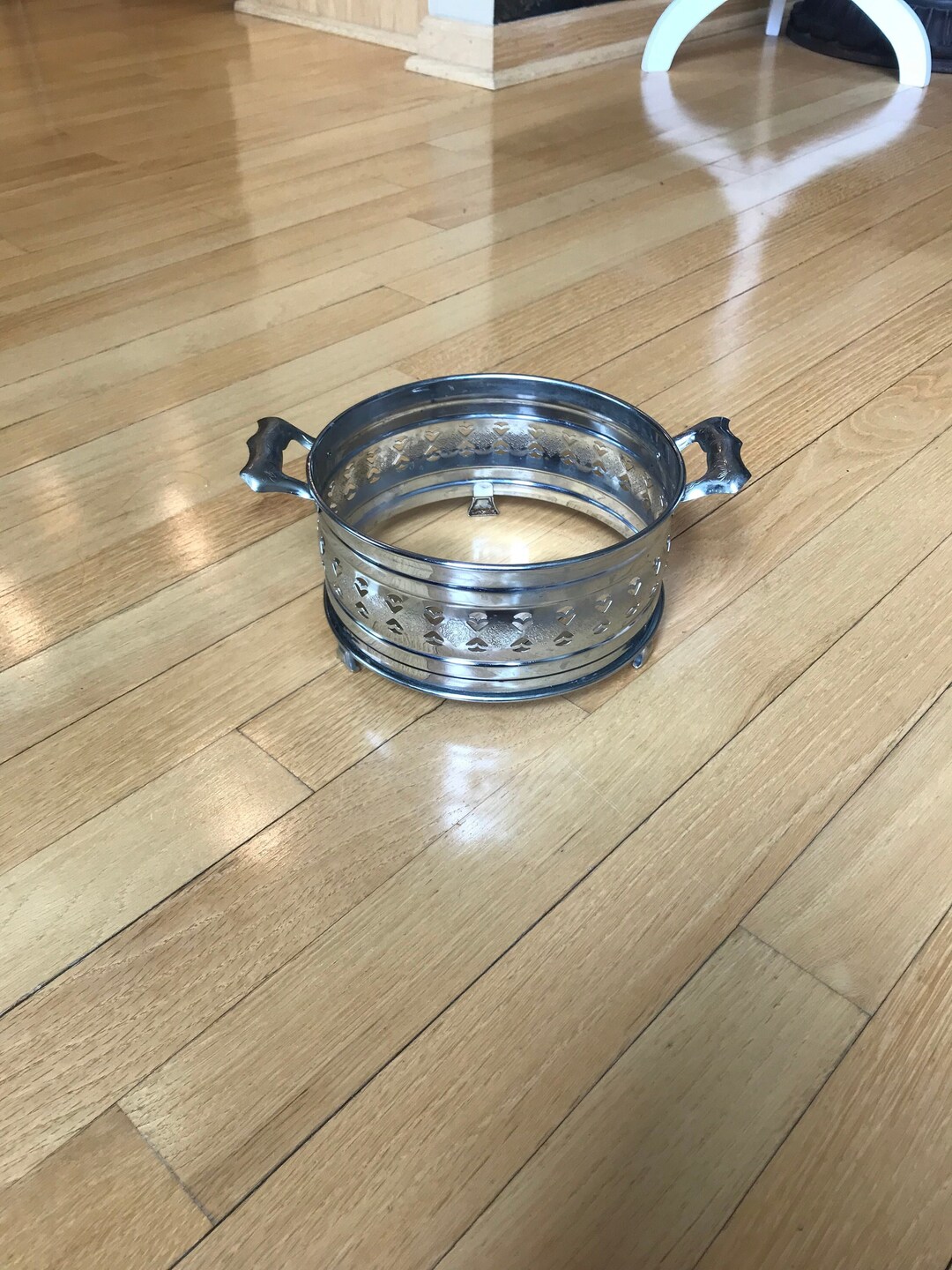 Vintage Metal Round Casserole Dish Stand / Holder for 1 1/2 Qt 023 ...