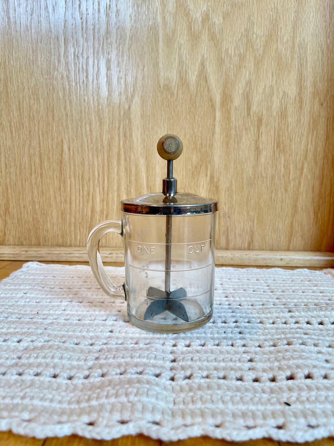 Vintage 1940's Nut Vegetable Onion Glass Chopper With 1 Cup Catch Jar ...